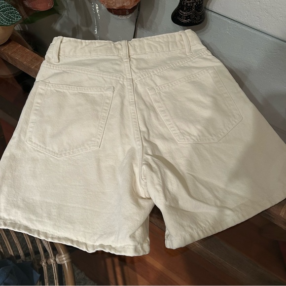 Zara | Shorts | Zara White High Rise Shorts | Poshmark